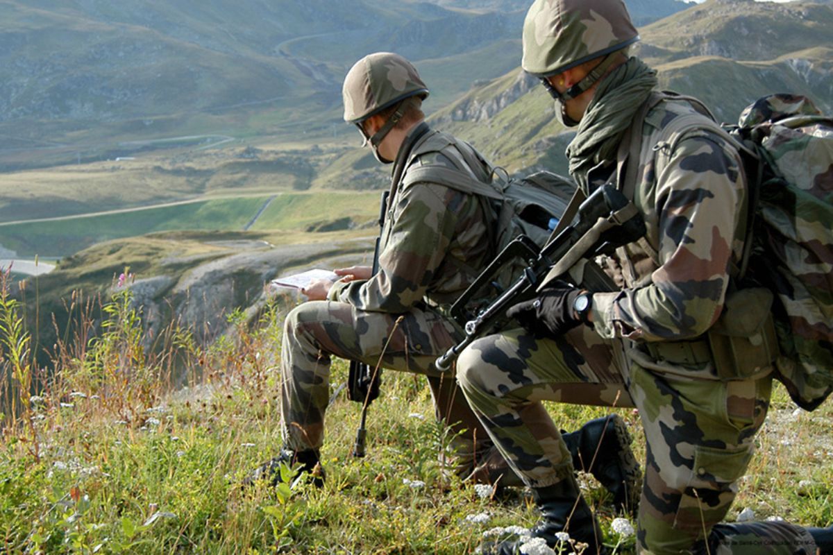 Ces 4 pays accueilleront une nouvelle mission militaire de l’UE - PLUME ...